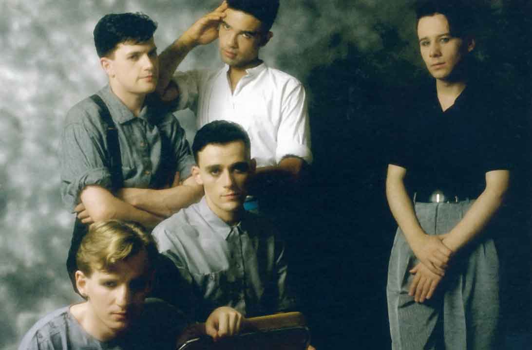 Forty Years Ago Today, Simple Minds Changed Everything with “New Gold ...